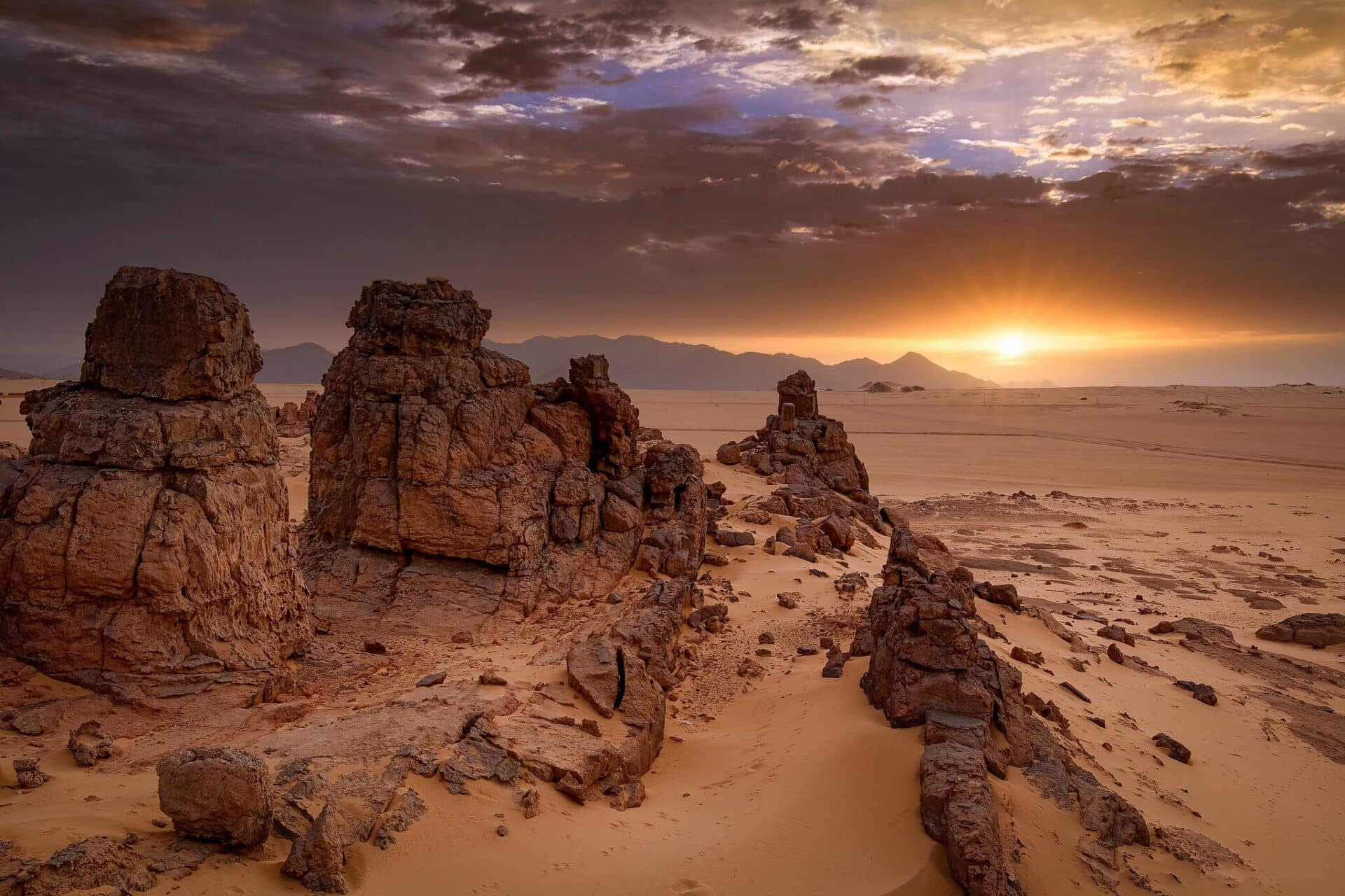 Tassili N'Ajjer : un Trésor Culturel à Découvrir | L'Odyssée de la Terre