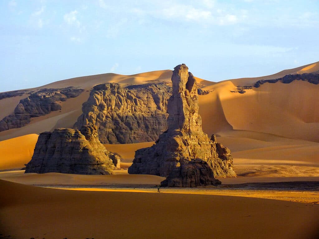 Tassili N'Ajjer : un Trésor Culturel à Découvrir | L'Odyssée de la Terre